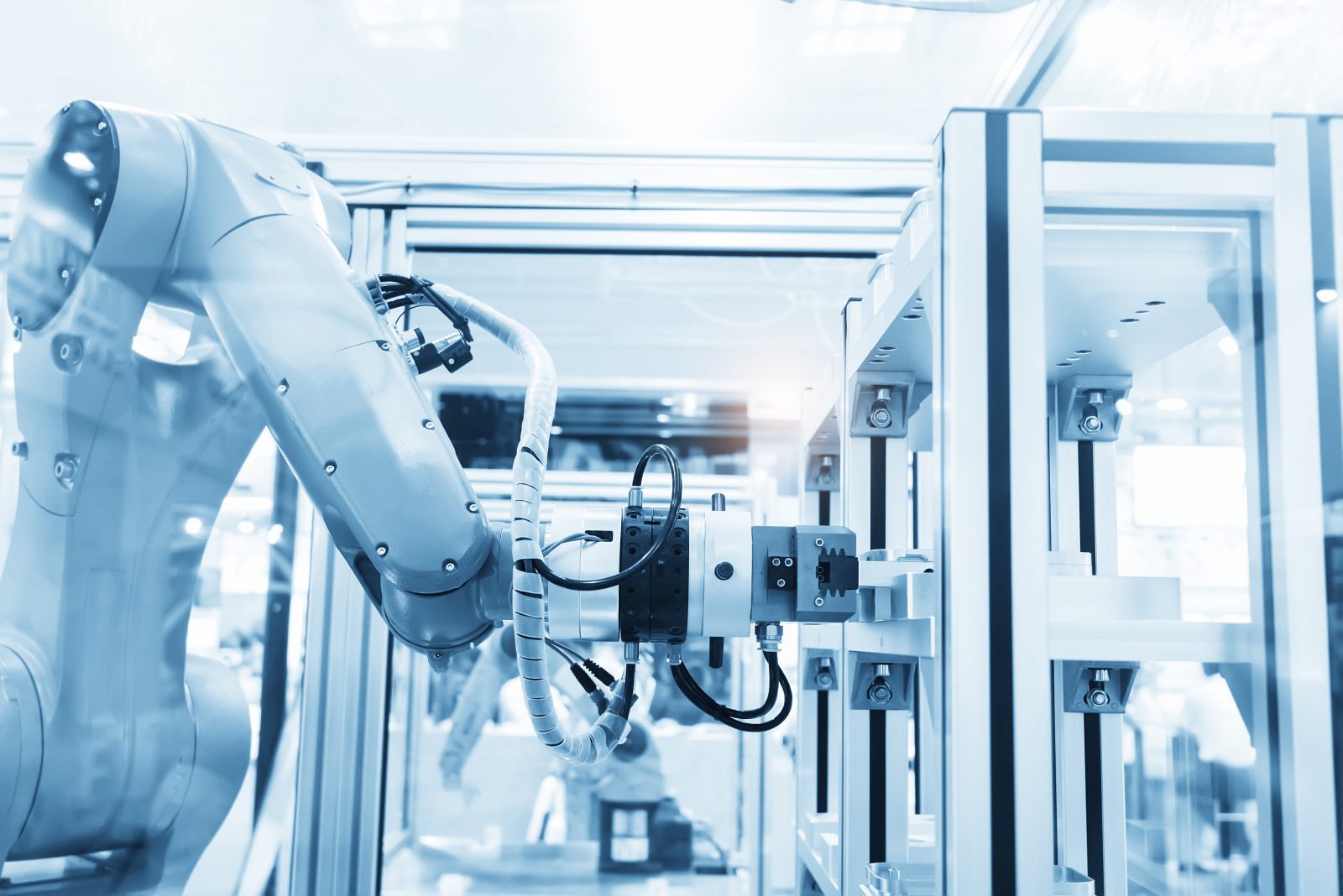 Paving the way to the fully autonomous lights out factory - Smart ...